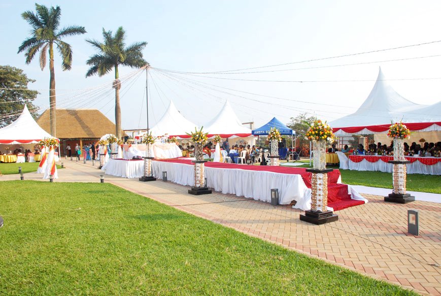 Mawanda Royal Gardens - Nyom Planet